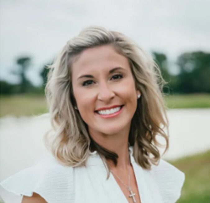 Leah Strange – Trumpettes USA, Inc.